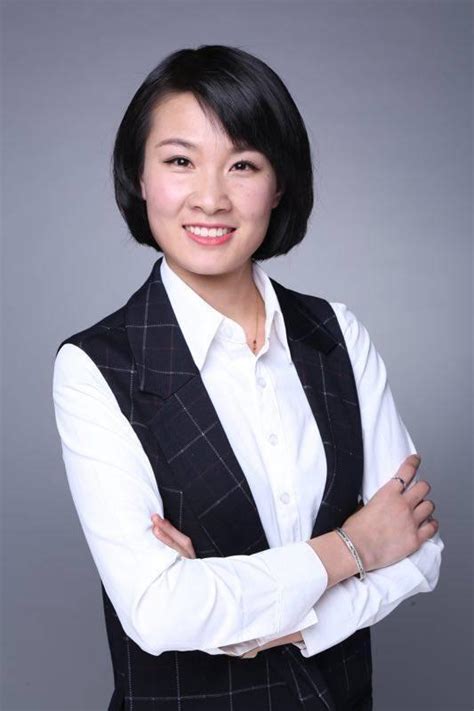 憑藉炒飯一年開店350家，這個92年的女生不簡單！ 每日頭條