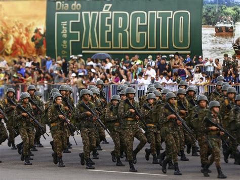 Lula Participa Da Cerimônia Comemorativa Do Dia Do Exército Agência