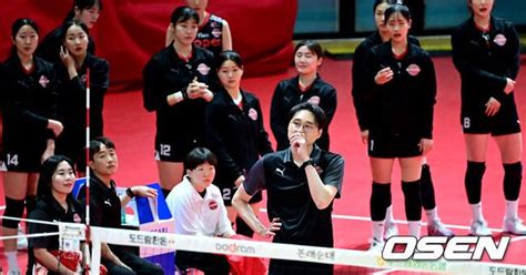 [사진]페퍼저축은행 이경수 감독대행 승리 고민 조선비즈