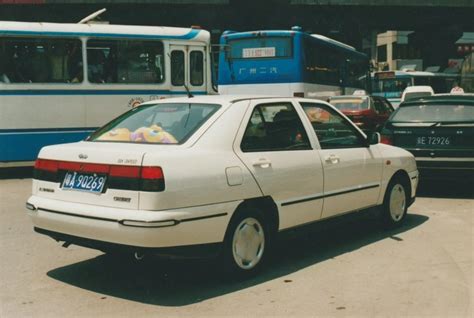 IMCDb org 1999 Qirui Fengyun CAC6430 A11 in 苹果 Lost in Beijing 2007