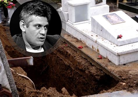 ЛАЌА Е ПОГРЕБАН Засекогаш ќе почива покрај мајка му и брат му „Не сакам луѓето да се сеќаваат