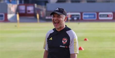 الوطن سبورت كولر يوقع عقدا جديدا مع الأهلي حتى 2026 زيادة راتب