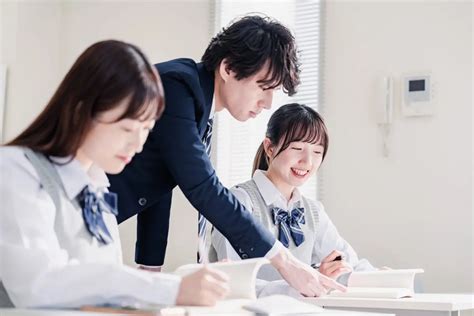 子どものために共働きだけど、年収「910万円」だと高校無償化の対象外になりますか？ファイナンシャルフィールド﻿子育て
