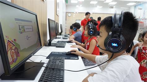 Ứng Dụng Công Nghệ Vào Giảng Dạy Tiếng Anh Trong Thời đại 40 Tuổi