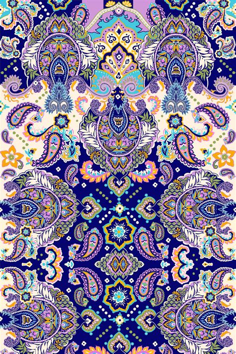 Lola Triangle Top Peacock Swirls