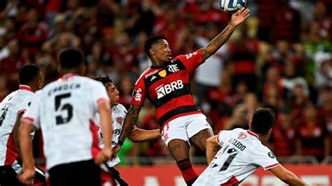 Marinho brinca personalidade de Sampaoli após vitória do Flamengo