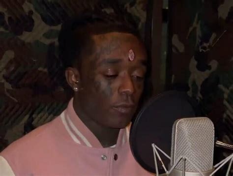 RAPPER LIL UZI VERT REMOVE DIAMANTE DE R 120 MILHÕES DA CABEÇA Pense