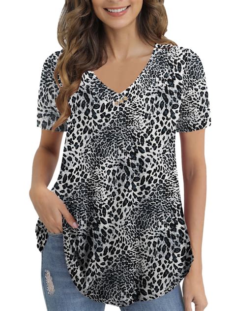 Folunsi Womens Plus Size Tops V Neck Short Sleeve Shirt Floral Blouses