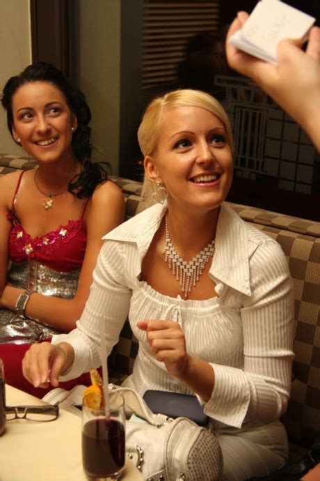 Glamorous Teens Pose Provocatively In Their Hot Outfits At An Awards Party Coedcherry Com