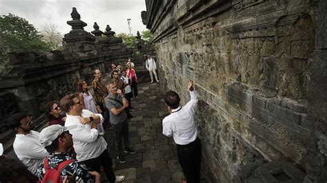 Memperkenalkan Candi Borobudur Pada Peserta 3rd Sherpa Meeting G20