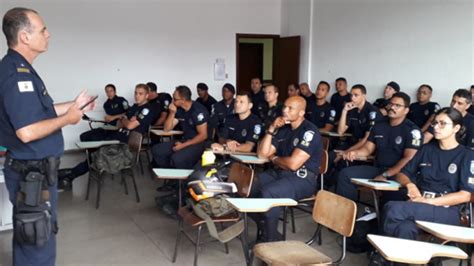 Guarda Municipal De Bh Recebe Cursos Para Atender Lgbts No Carnaval
