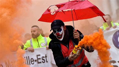 Miles Protestan Por Reforma A Las Pensiones En Francia Noticias De El