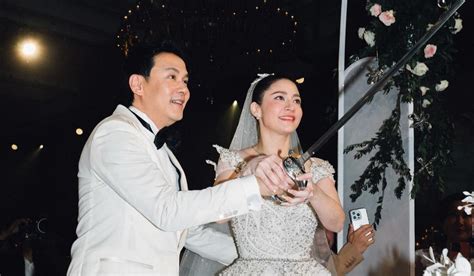 รวมรูปภาพของ นาตาลี เฉลยที่มาเค้กวันแต่งงานสวยถูกใจ มาจากฝีมือ
