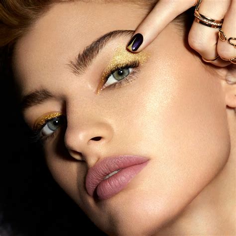 Gold Glitter Eye Makeup