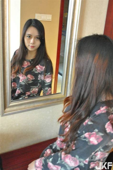cewek cantik bugil di kamar tidur - Payudara Toket Gede