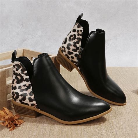 FOOTWEAR Helen S Heart