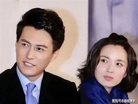 靳东妻子含泪受访：结婚15年，靳东每晚必做这件事，太治愈了！李佳婚姻爱情