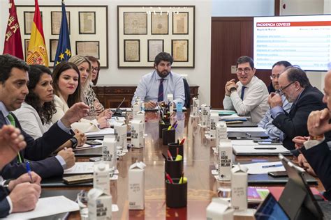 Los centros educativos cierran desde el lunes uniéndose a las medidas que han provocado la