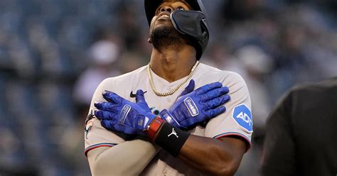 Soler Smashes Two Hrs Marlins Beat D Backs 6 2 Cbs Miami