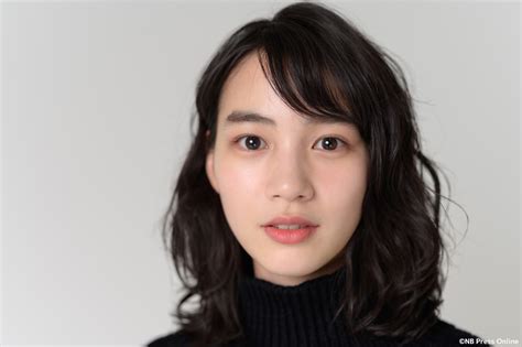 のん 真っ赤な衣装で、新cm発表会に登場「たくさんの人にワクワクしてもらえる存在になりたい」 最速・最新 エンタメ芸能ニュースコレクト