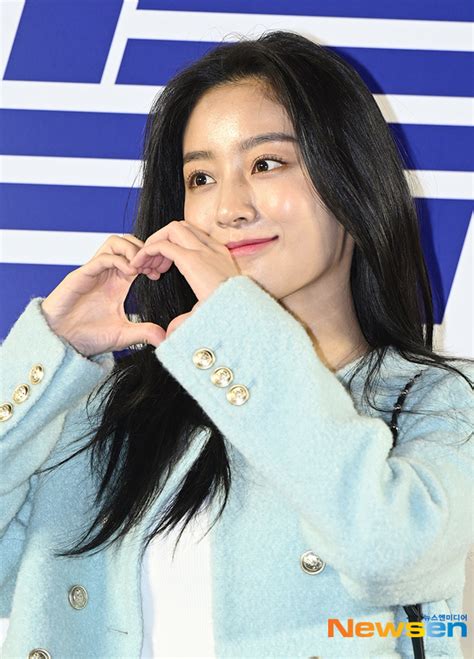 강민아 우아한 하트 포토엔hd 손에 잡히는 뉴스 눈에 보이는 뉴스 뉴스엔