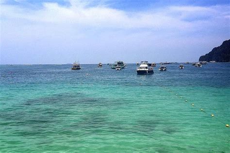 Phi Phi Islands Tour First Class By Royal Jet Cruiser From Phuket