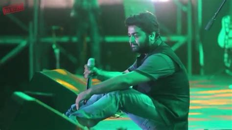 Arijit Singh Samjhawan Live In Concert Hd Youtube