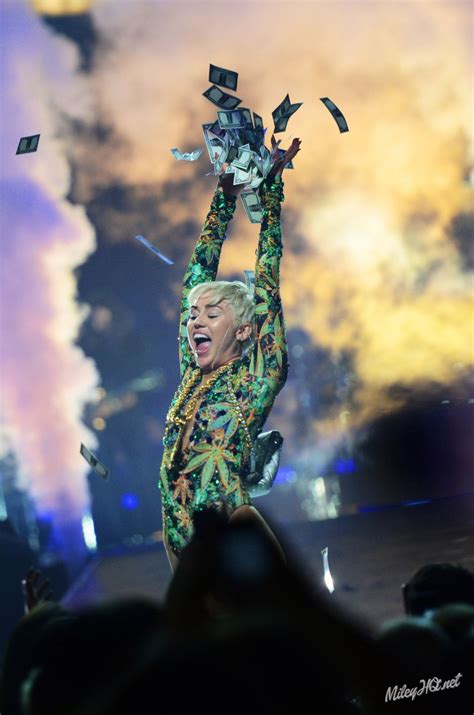 Miley Cyrus Performs At Bangerz Tour Amway Center In Orlando March Celebmafia