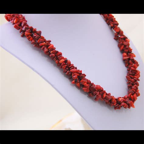 Тройно колие от необработен червен корал 60см Многоредови колиета Кристина Арт бижута от