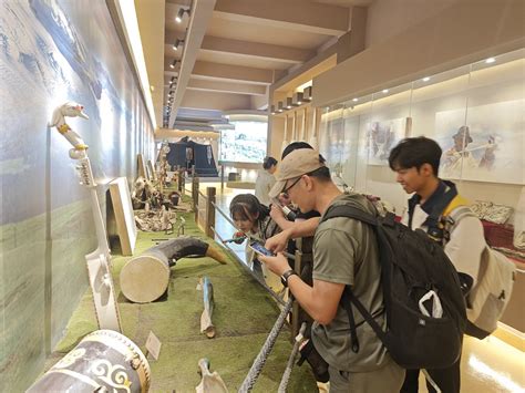 肃南裕固自治县人民政府 福建仰恩大学师生参观康乐镇裕固族文化传承中心