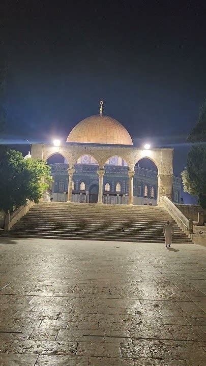 اي المساجد هذا ؟؟ اولى القبلتين وثالث من يشد الرحال له لا تتركوه