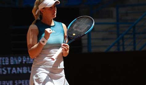 Alexa Guarachi debutó con un triunfo en el cuadro de dobles del WTA de