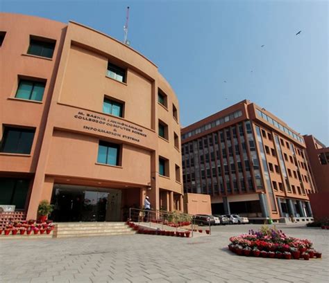 Best Business Management Universities In Karachi