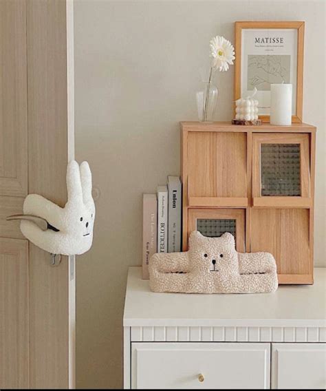 아기 방문 도어 스토퍼 인형 손잡이 닫힘방지 쿠션 손 손가락 보호대 끼임방지 문틈 커버 문고리 문콕방지 방문스토퍼 도어스토퍼 방문도어스토퍼 아이방스토퍼 고어스토퍼 에이블리