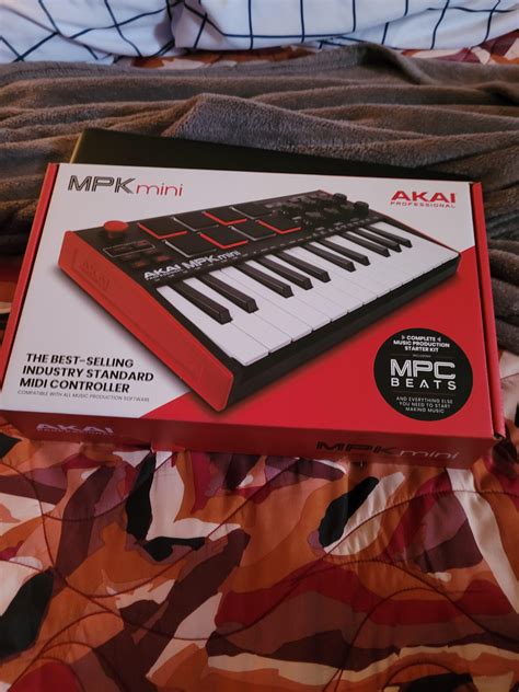 i finnally got my midi keyboard i feel like j dilla and nujabes rn