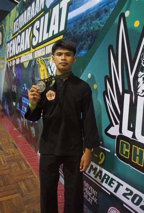 Mahasiswa FH UNAIR Raih Juara Lomba Silat Tingkat Nasional