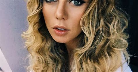 Анна Седокова показала фигуру в купальнике Ivona Ua