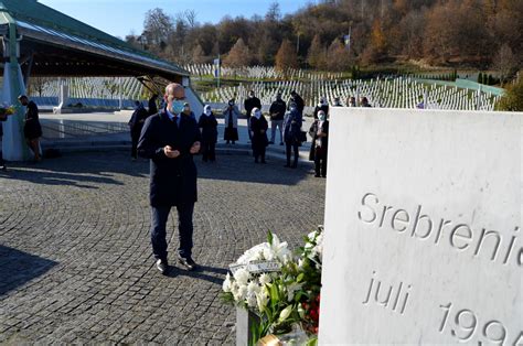 Dan državnosti BiH obilježen u Memorijalnom centru Srebrenica Potočari