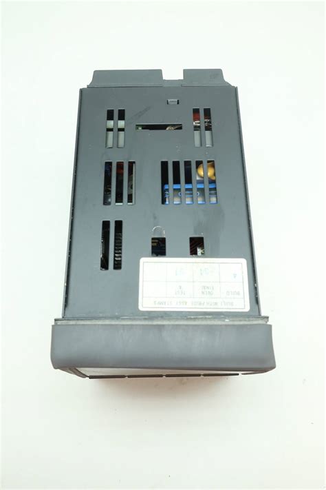 Honeywell DC330B-KE-003-21-000000-00-0 Udc3300 Temperature Controller 0-55c