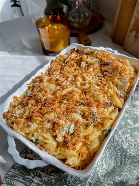 Creamed Spinach Mac And Cheese — All Types Of Bowls