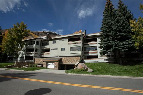 Snow Fox 201 2bd Modern Condo Vail Management Company
