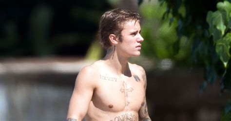 Justin Biebers Crotch Gets Verified Treatment In Swim Trunks Pic