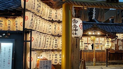 開運＆金運アップ！金の鳥居が出迎えてくれる豪華絢爛な神社を紹介（山内琉夢） エキスパート Yahooニュース