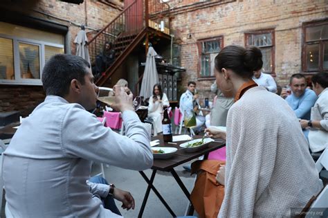 Владельцы бистро с питерским двориком в Екатеринбурге запустят настоечную