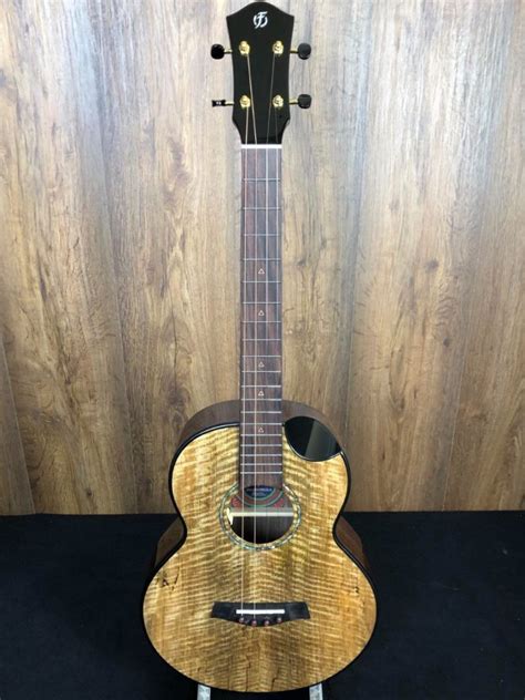Flight Maia Eq A Steel String Baritone Ukulele With Gigbag