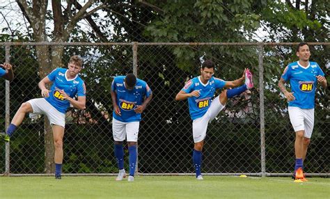 Folha Salarial Do Cruzeiro Cai R 3 Milhões Neste Ano Em Relação A 2015