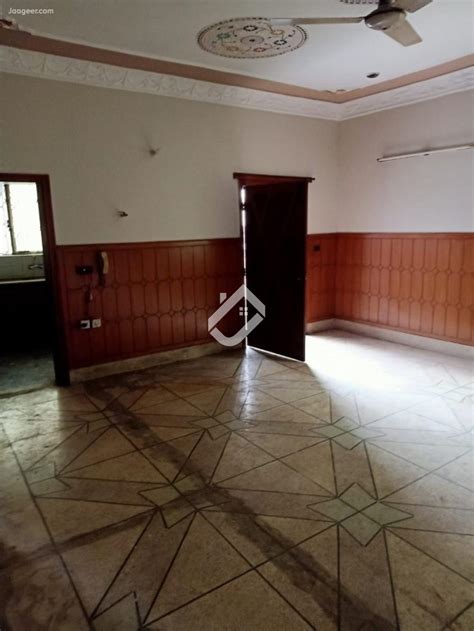 10 Marla Upper Portion House For Rent In Allama Iqbal Town Badar Block