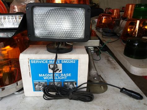 SERVICE MATE WORKLIGHT WITH CIGARETTE LIGHTER PLUG AND MAGNETIC BASE