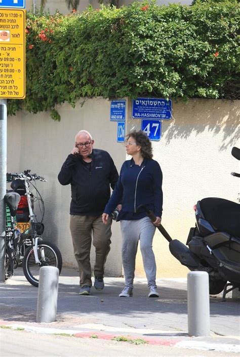 הפסקה מהמסך ירון לונדון מנצל את החופש