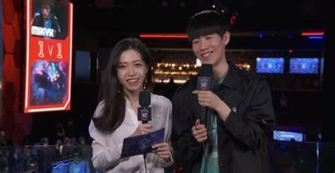 Theshy谈恋爱了？全明星和美女主持亲密互动，希然本人做出回应